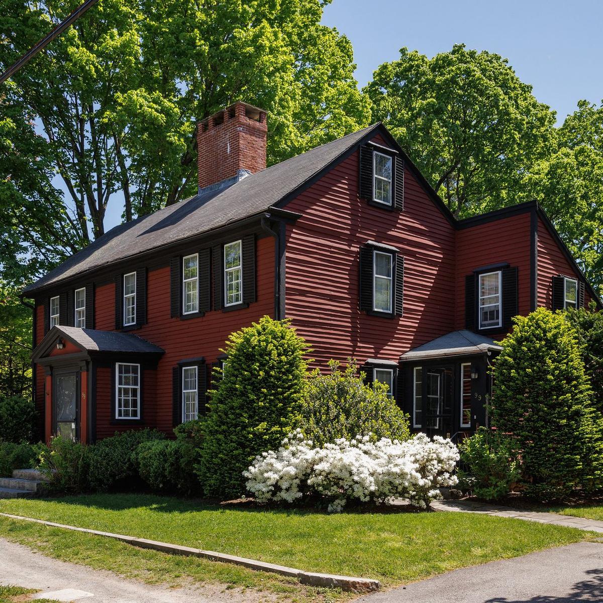 Everything You Need To Know Before Buying A Old Home - Brendan Duck...