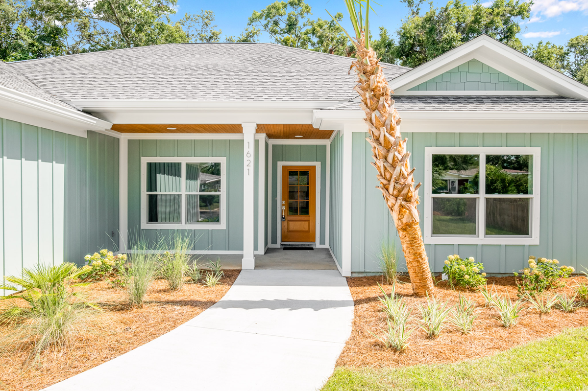 Featured listings - Drew Hardgrave - LPT Realty
