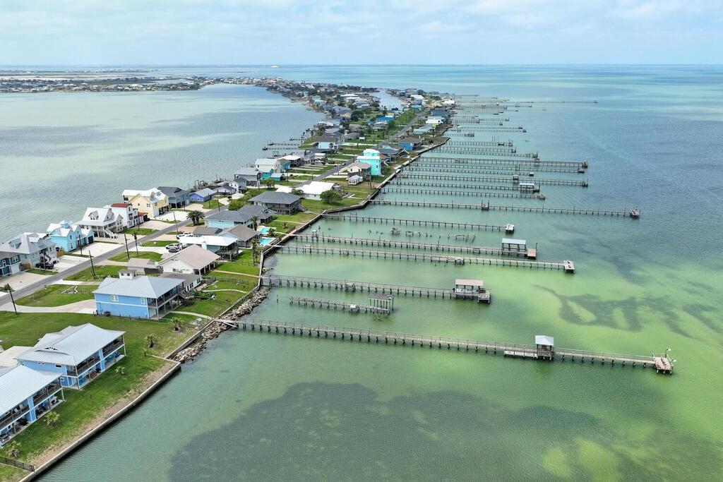 Copano Ridge: Waterfront Homes with Panoramic Views
