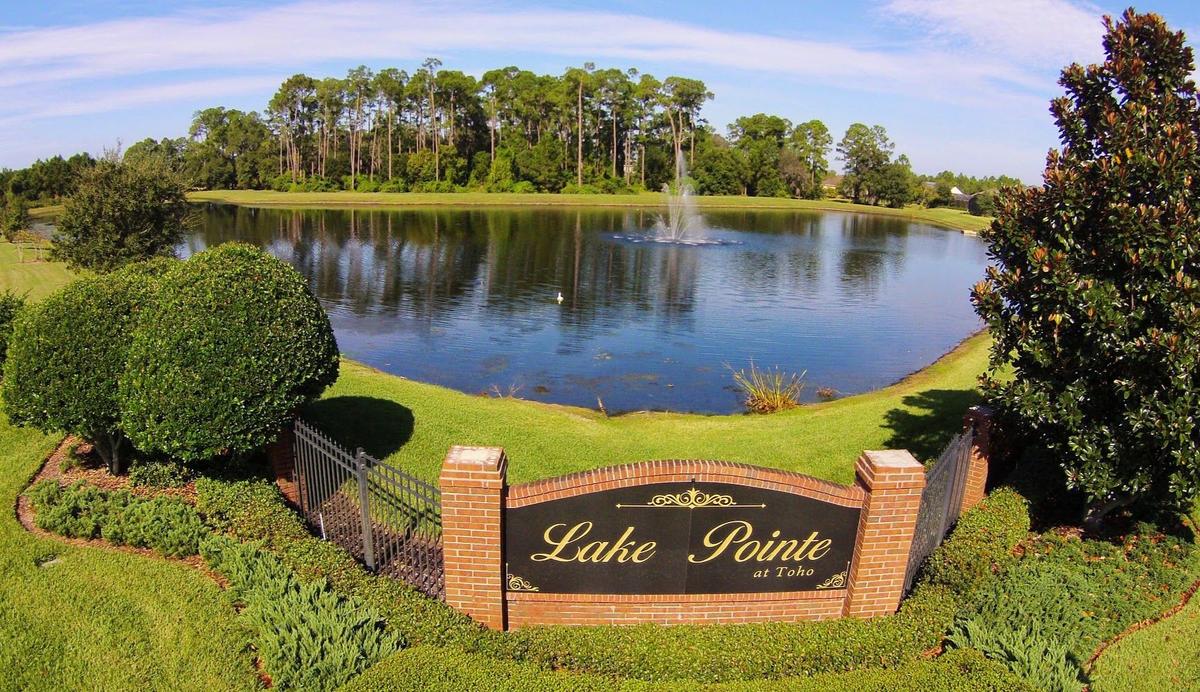 Lake Pointe Real Estate in Saint Cloud Florida.