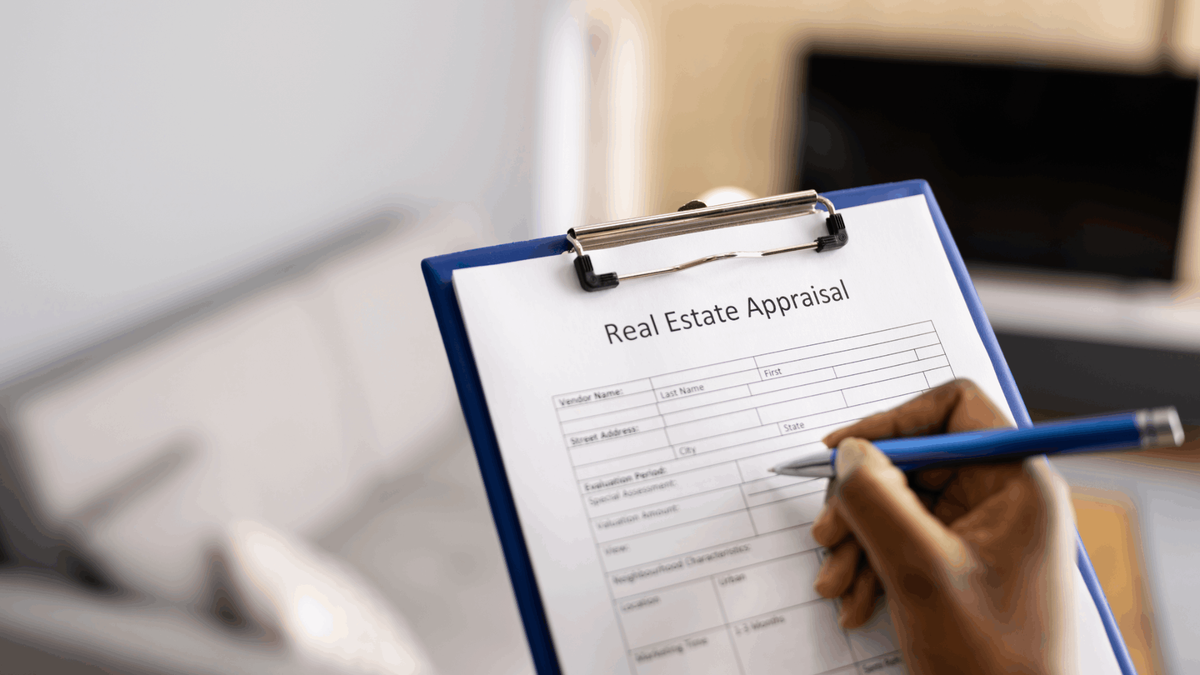 What Do Appraisers Look for During a Home Appraisal? Key Factors Ex...