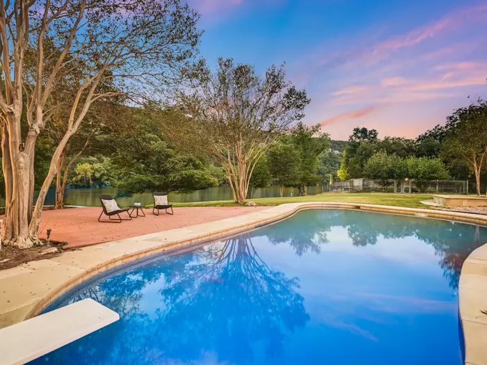 Real Estate - Michele Turnquist - Engel & Völkers