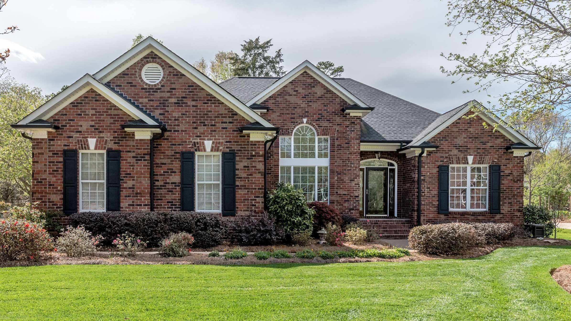 Real Estate - Leigh Brown & Associates - Leigh Brown & Associates