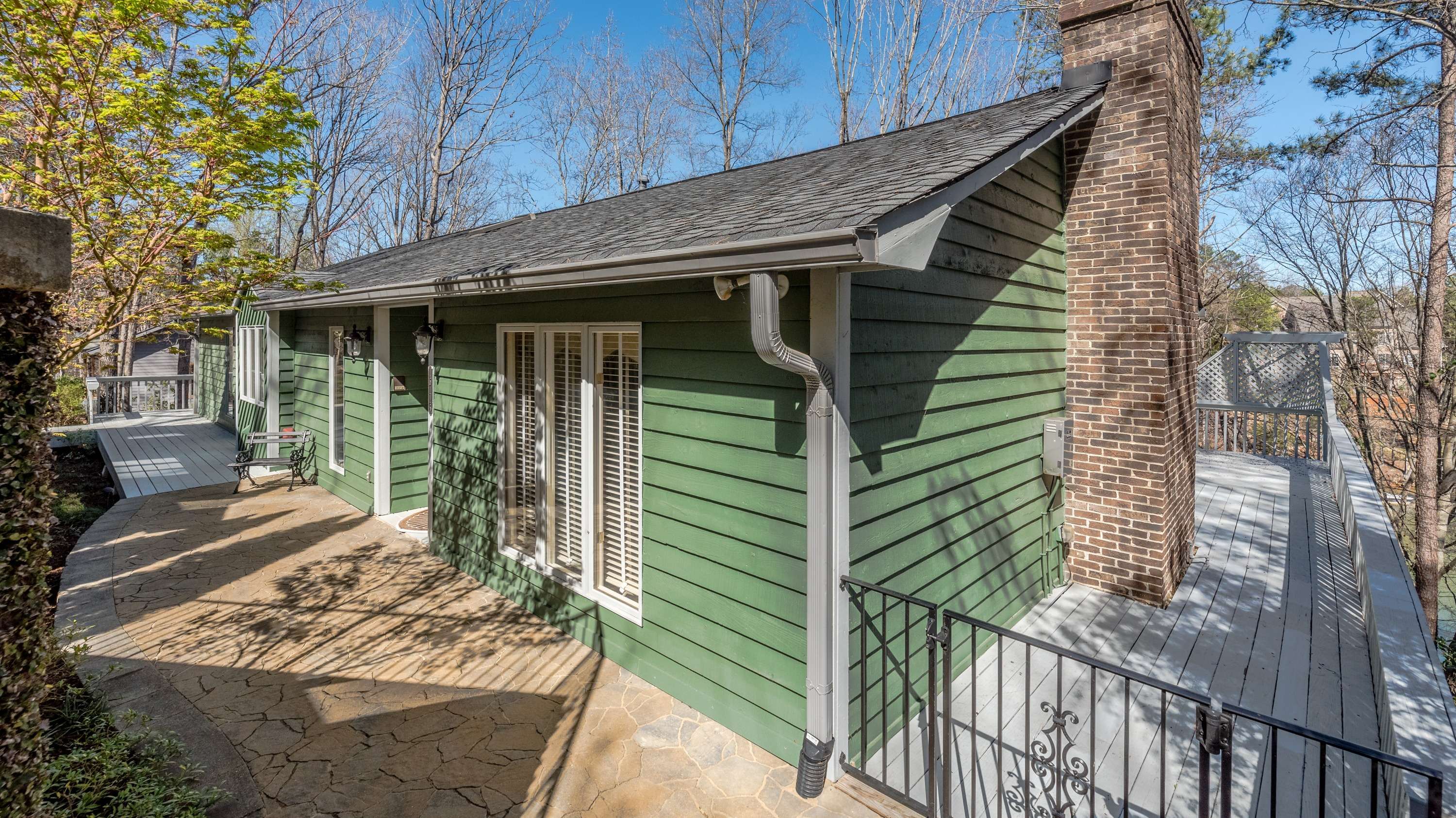 Real Estate - Leigh Brown & Associates - Leigh Brown & Associates