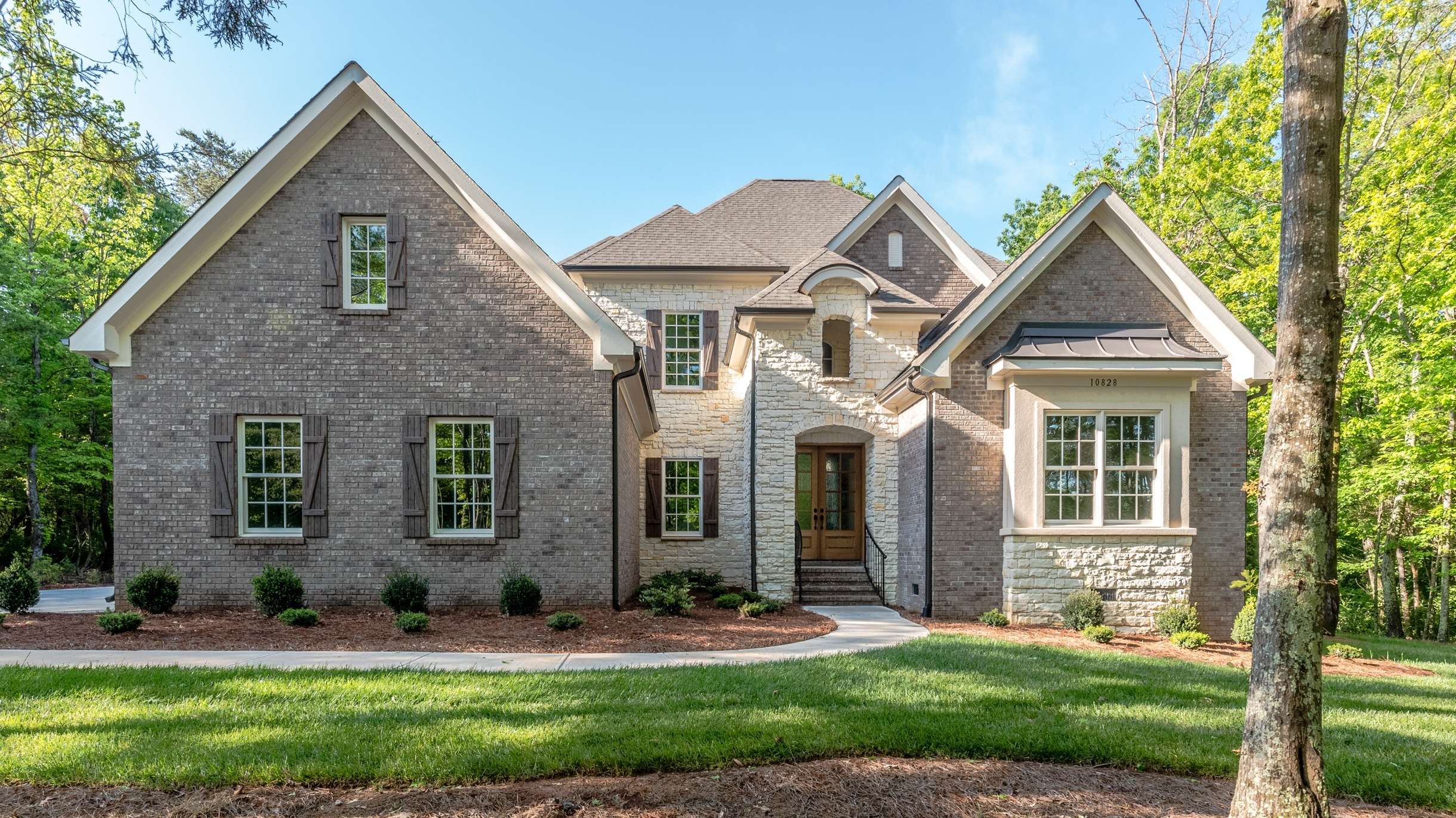 Real Estate - Leigh Brown & Associates - Leigh Brown & Associates