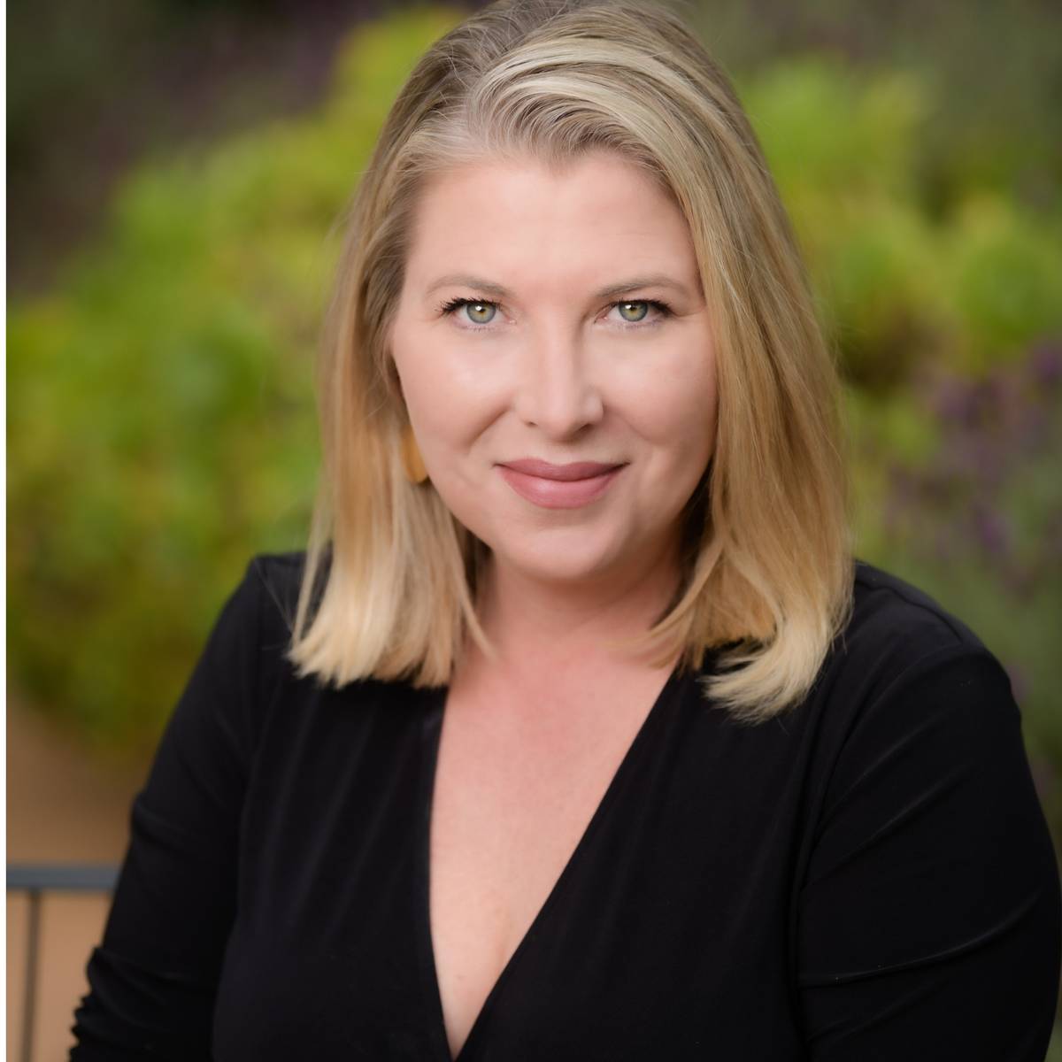 Real Estate Agent - Nicole Myhrstad - Vista Properties Inc