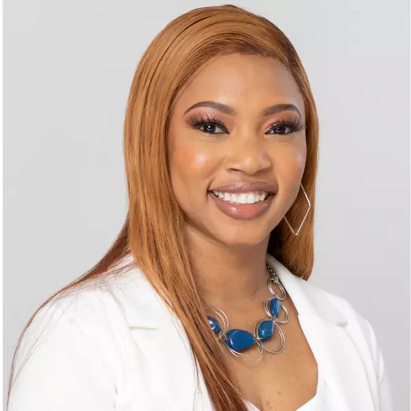 - Real Estate Agent - Meshia Edwards