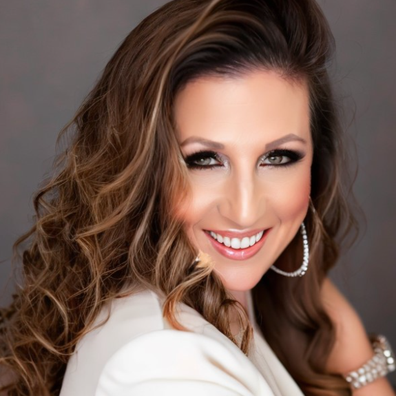 Real Estate Agent – Jenifer Fernandez - The Property Pros Real Estate