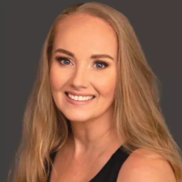 Real Estate - Stacy Kelly - Stacy Kelly