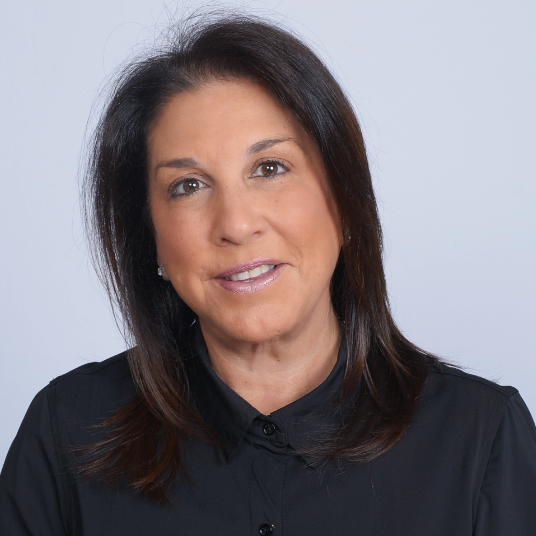 Real Estate Agent - Simone Ebani - Cathy Ades Real Estate