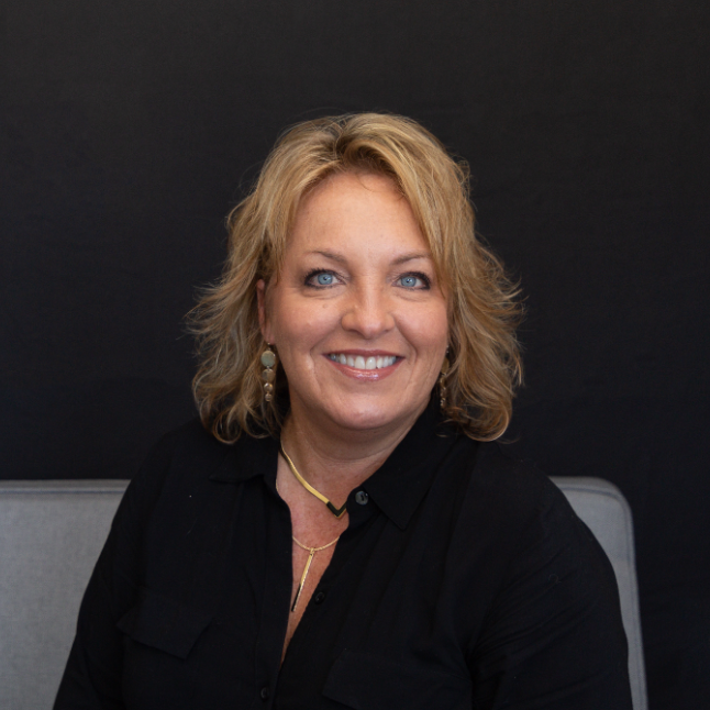 Real Estate Agent – Tracy Miller - Steve Lew Real Estate Group