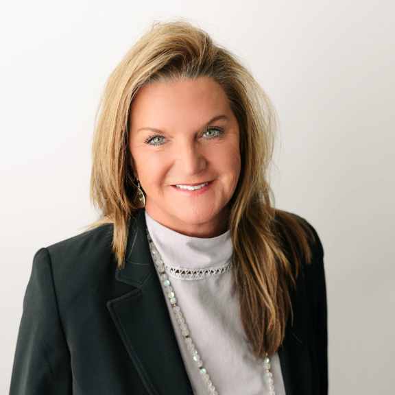 Real Estate Agent – Casey Carrington Holcomb - MS Hometown Realty