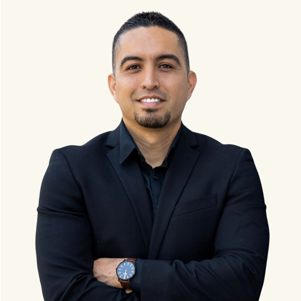 Real Estate Agent – {{Oscar Gonzalez}} - Avenu Real Estate