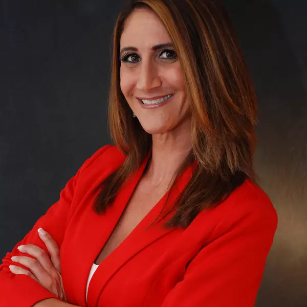 Real Estate - Dennis Gonatas - Gonatas Real Estate