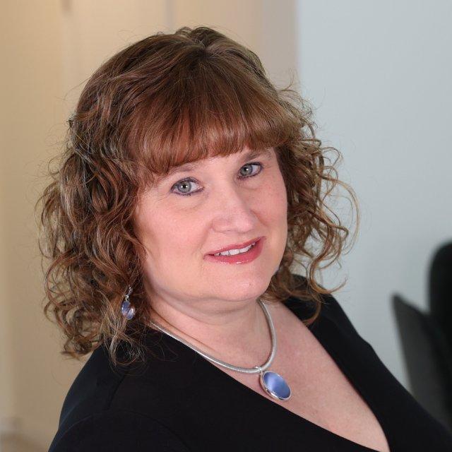 Real Estate Agent – Amy Soto - LPT Realty